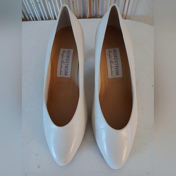 Nordstrom | Shoes | Nordstrom Comfort Construction Leather Low Kitten ...